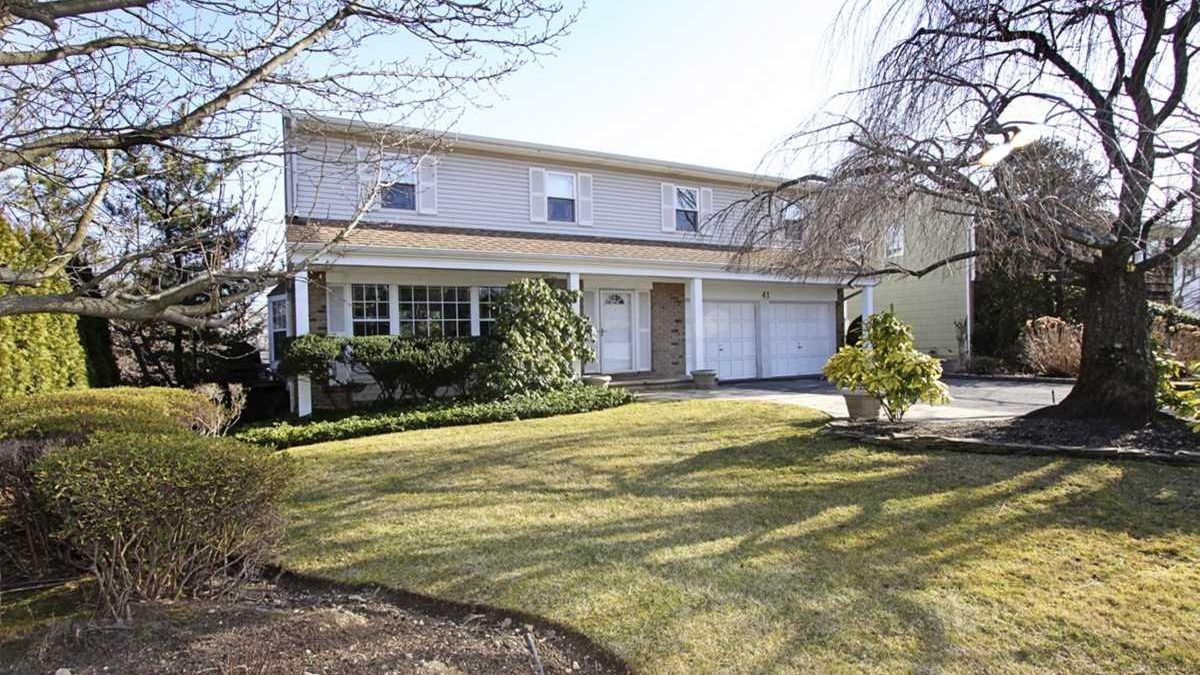 J.P. Rosenbaum's childhood home in Roslyn for sale - Newsday
