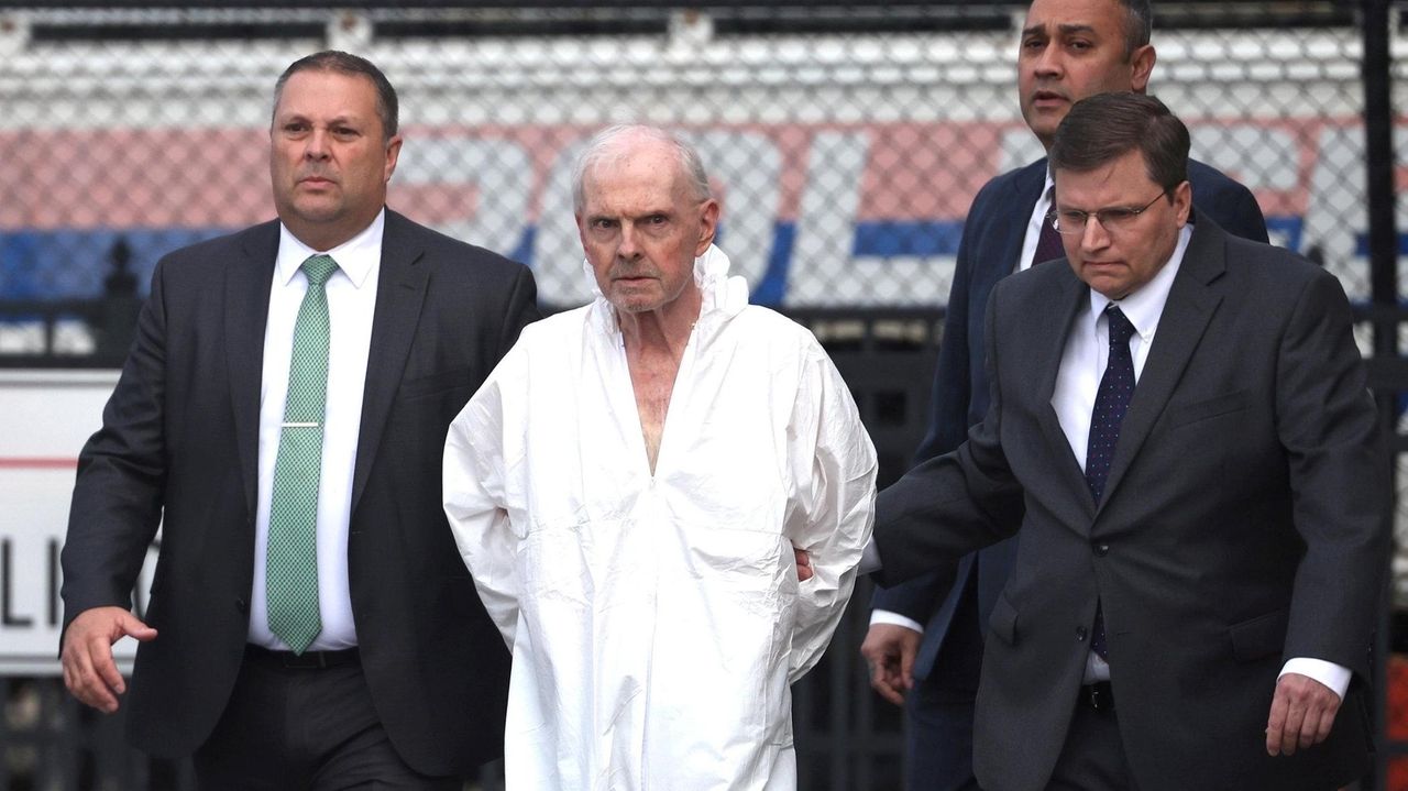 Anthony Heaton, of Wantagh, charged in stabbing death of his 82-year ...