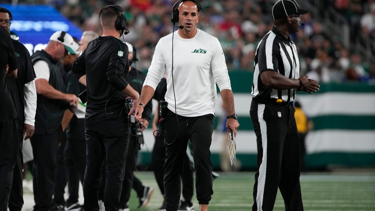 Jets coach Robert Saleh prepares for a reunion against Kyle Shanahan ...