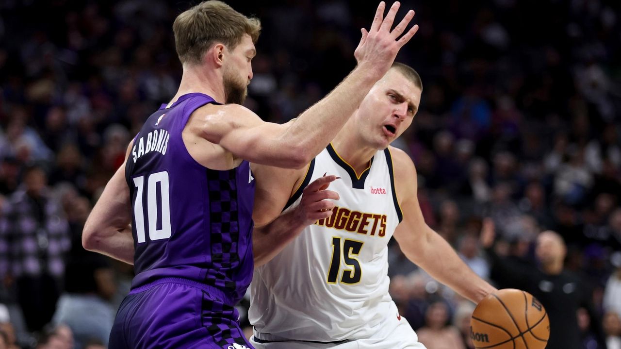 Sabonis breaks tie with Jokic for NBA triple-double lead with 16, Kings rout Nuggets 135-106 ...