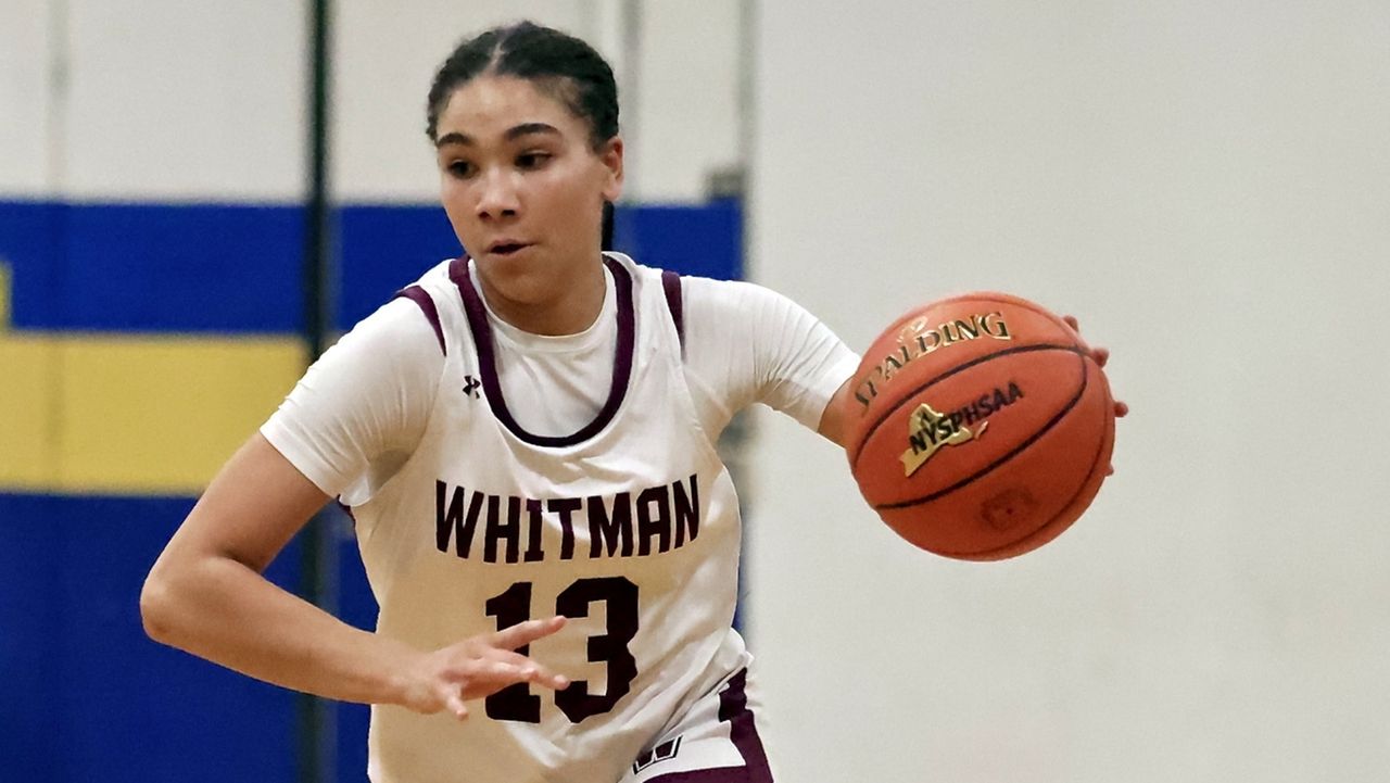 Whitman girls hang on to win Suffolk AAA semifinal - Newsday