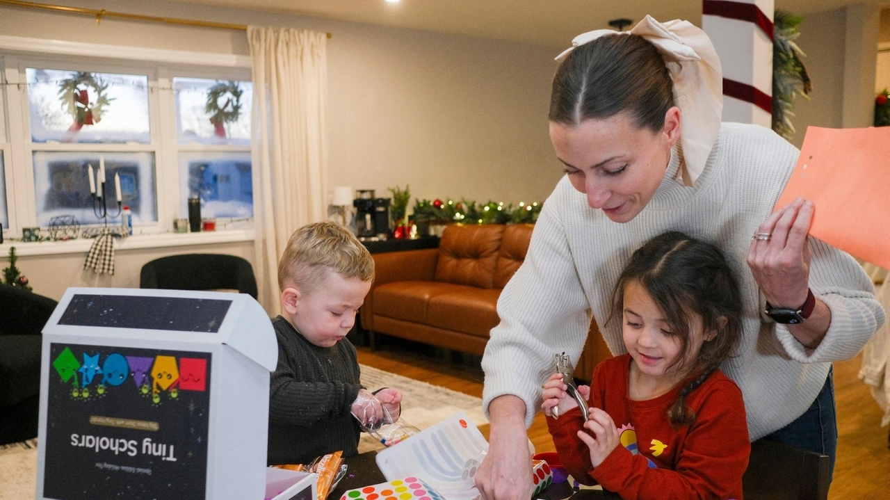 A Long Island teacher launches a kids' subscription box - Newsday