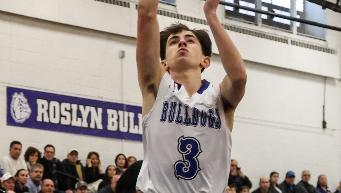 Jake Kenyon's 20 points, stout defensive effort lead Roslyn past ...