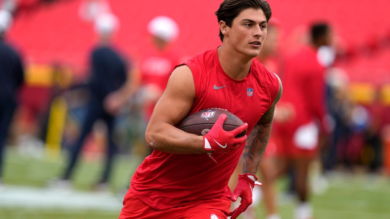 Welsh rugby star Louis Rees-Zammit has joined the NFL's Jacksonville ...