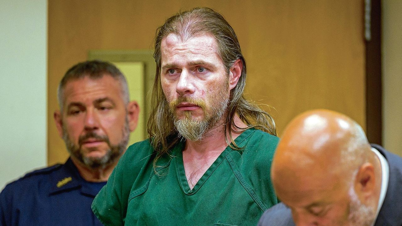 DA: Woman stuffed in suitcase last seen with Huntington man charged ...