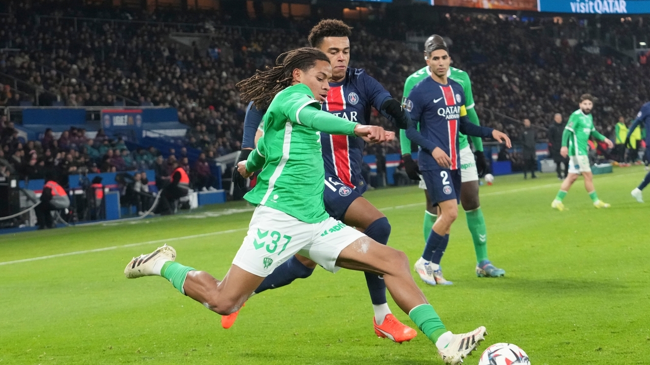 Chelsea signs teenage midfielder Mathis Amougou from Saint-Etienne ...
