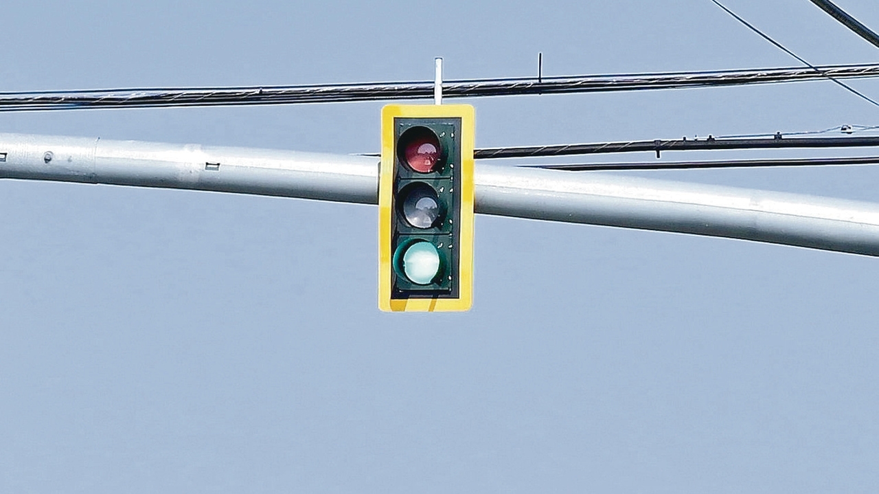 Musings: Stale green light means slow down - Newsday