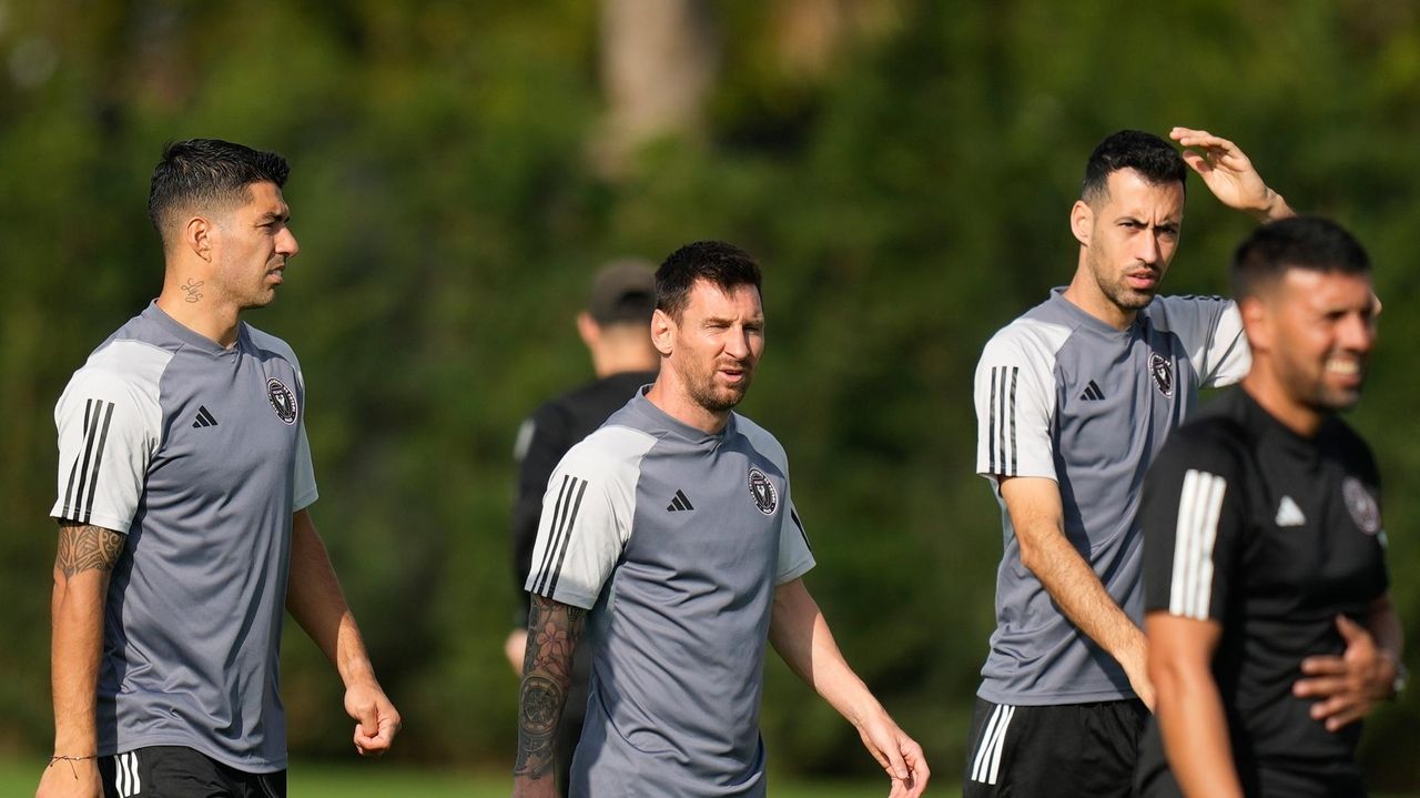 Suárez's training alongside Messi, Busquets and Alba with Inter Miami ...