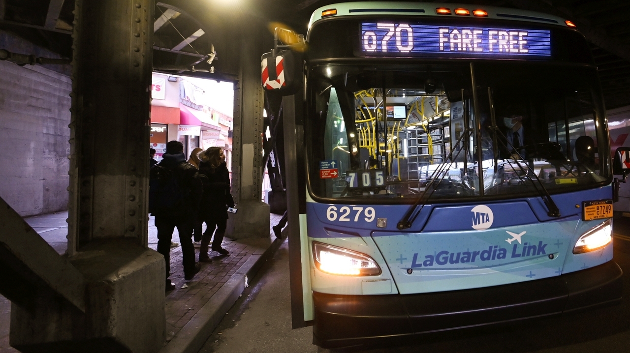 $160M OKd for bus service between LaGuardia Airport, trains - Newsday