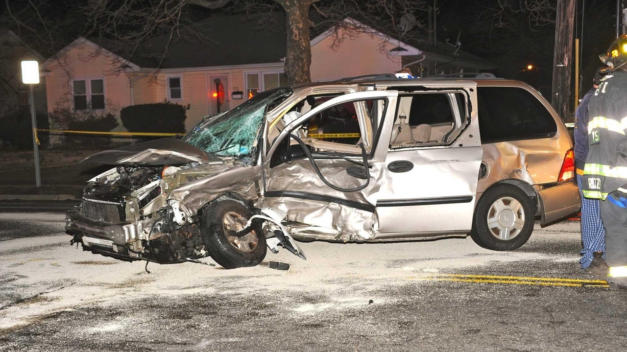Cops: Man killed in DWI crash in Franklin Square - Newsday