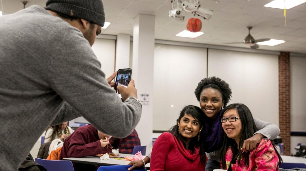 Report: International students on the rise at U.S. colleges - Newsday