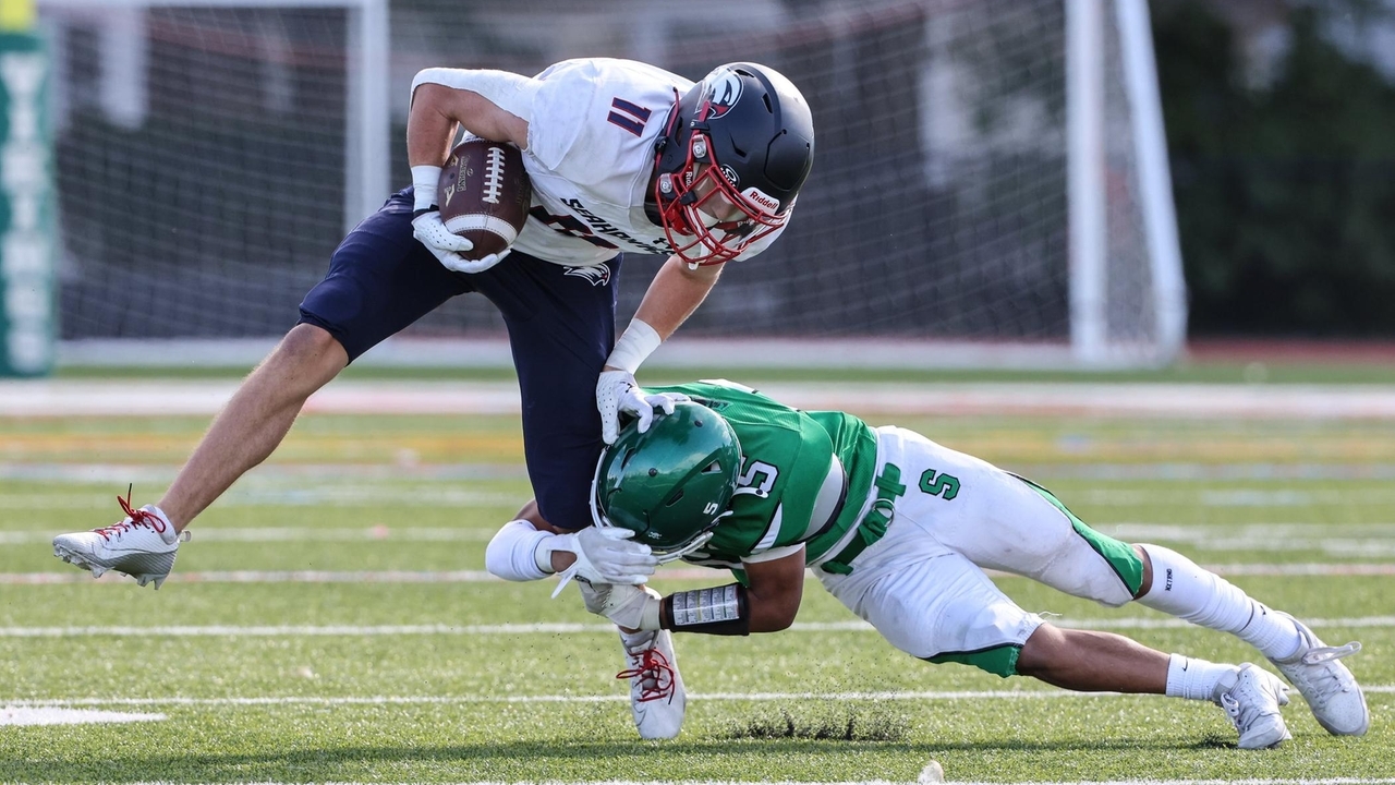 Cold Spring Harbor vs. Seaford football - Newsday