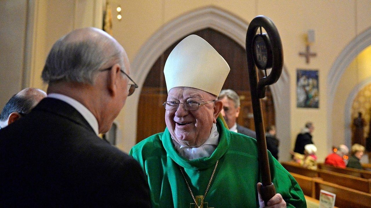 Bishop Murphy celebrates his final Mass as head of diocese - Newsday