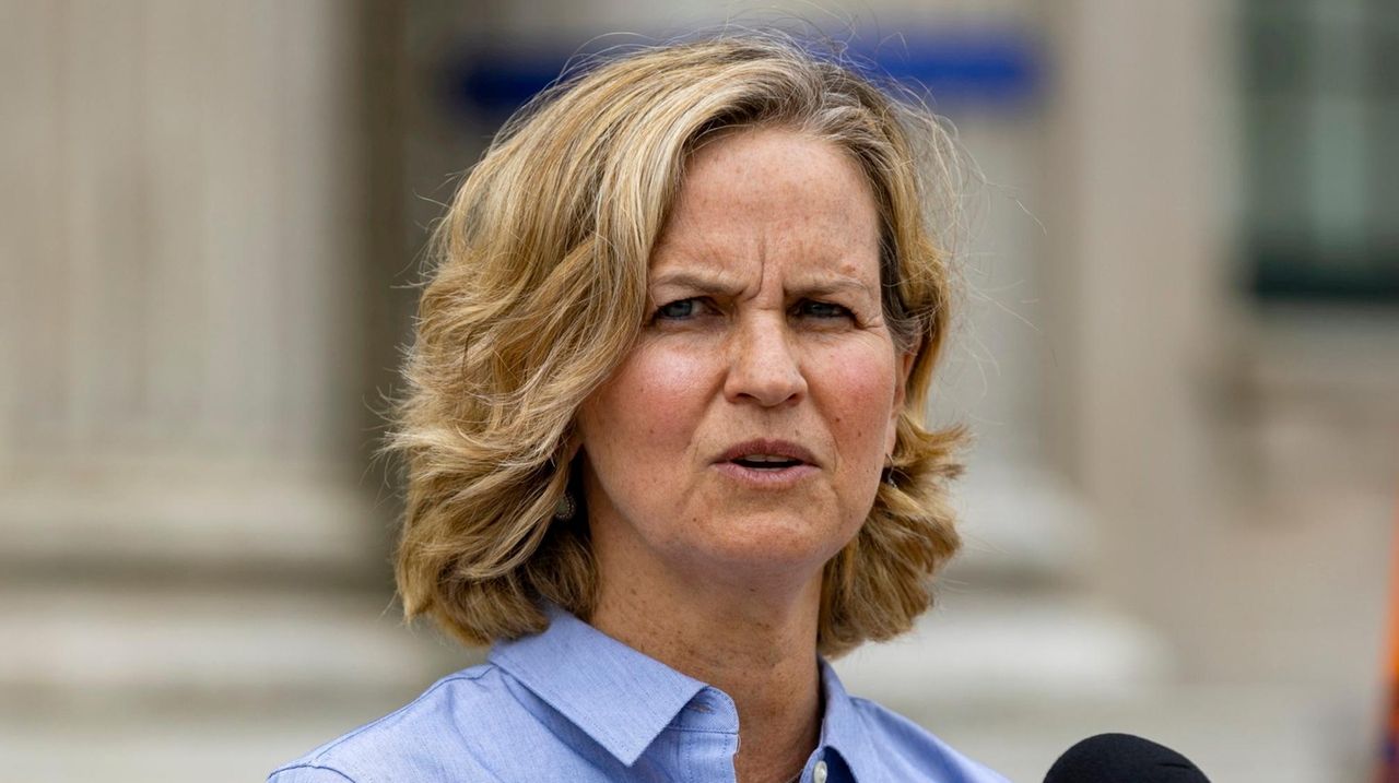 Laura Curran, Republicans tussle over $375 payments to residents - Newsday