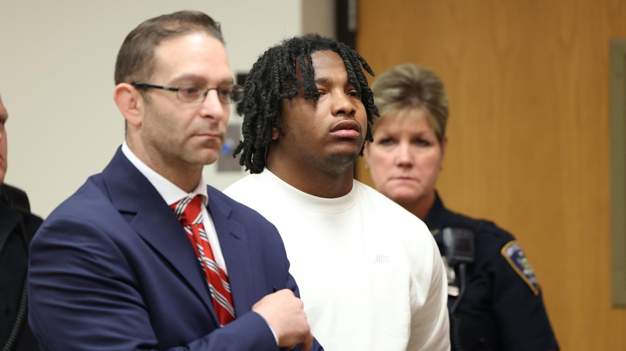Noah Green, of Shirley, pleads guilty in 2022 drive-by shooting outside ...