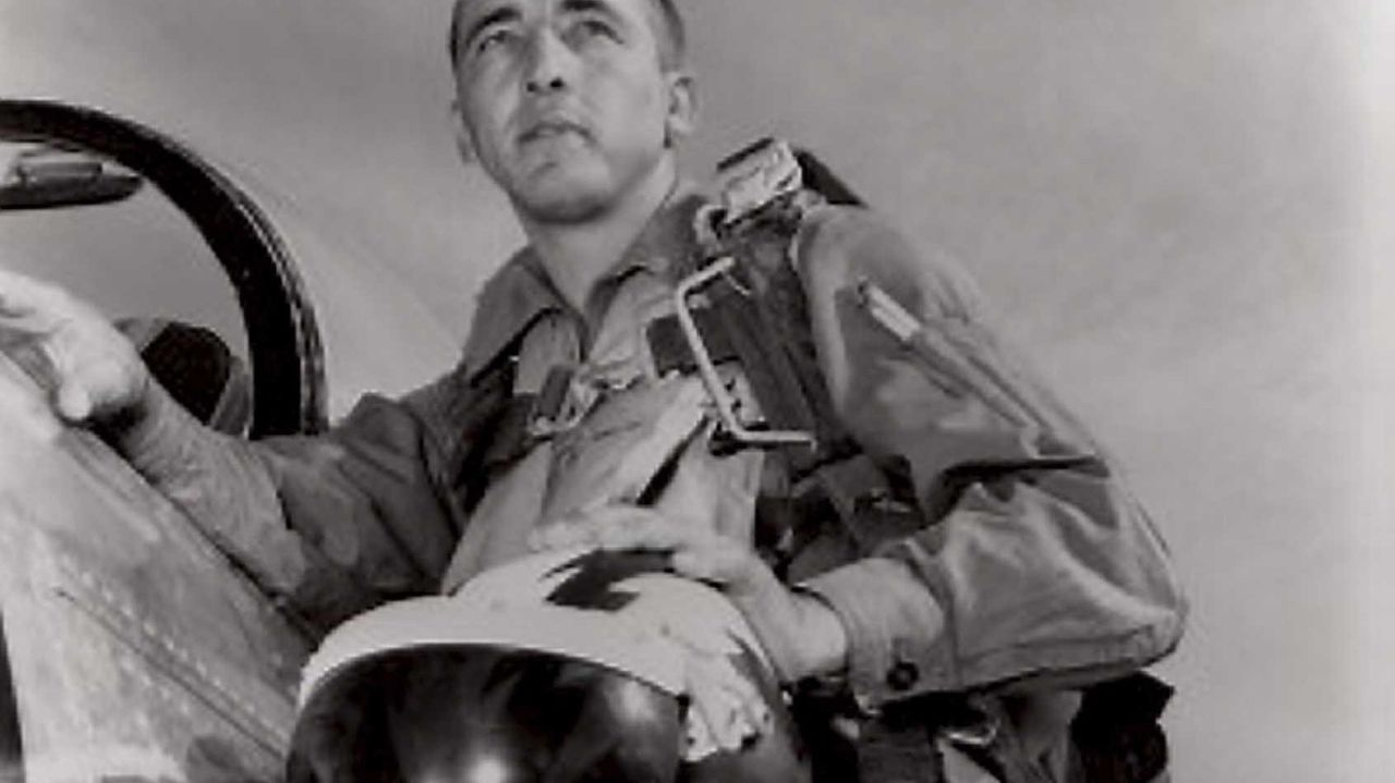 Robinson Risner, Air Force ace and ex-POW, dies at 88 - Newsday
