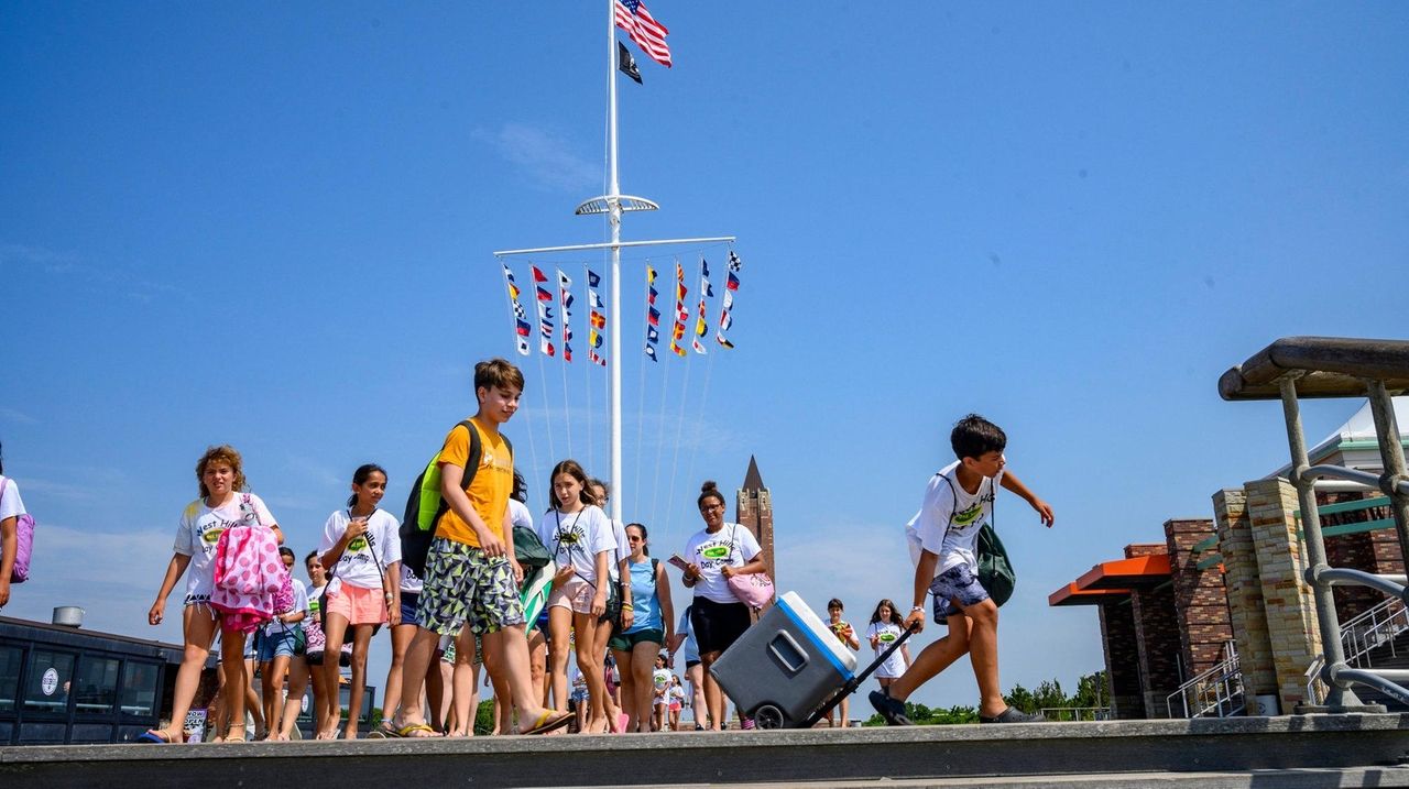 Jones Beach at 90: A seaside castle for the public lives on - Newsday