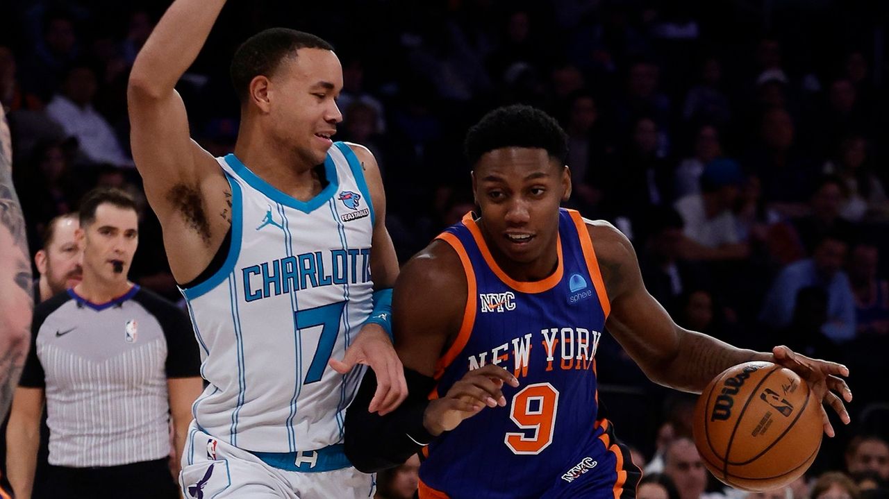 Three Knicks score at least 20 in rout of Hornets - Newsday