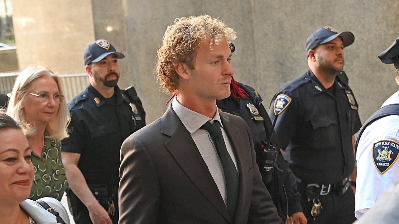 A jury has been selected in the fatal subway choking case against ...