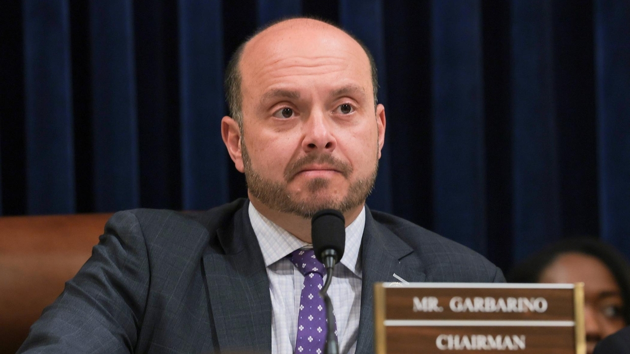 Critics ask: When will Garbarino hold a hearing on ICE? - Newsday