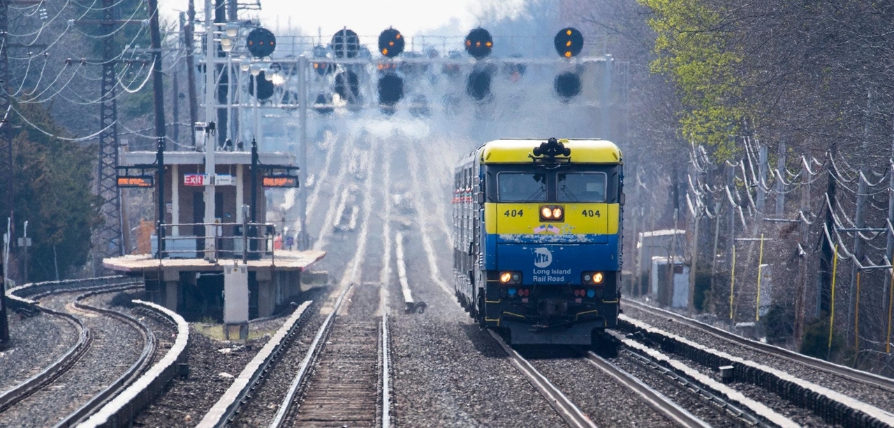 LIRR: Environmentally friendly locomotives coming down the pike - Newsday