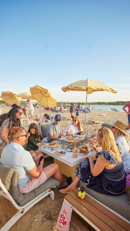 5 Long Island restaurants where you can dine on the sand - Newsday