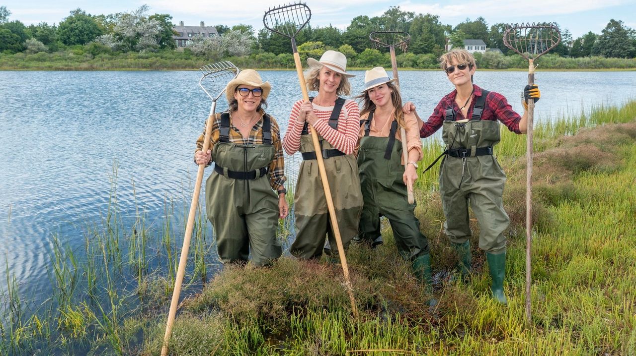 Clamming with Long Island's Clamity Janes - Newsday