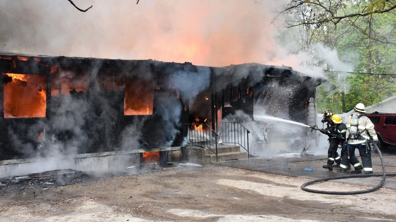 Chief: Weekend fire destroyed Gordon Heights home, threatened to spread ...