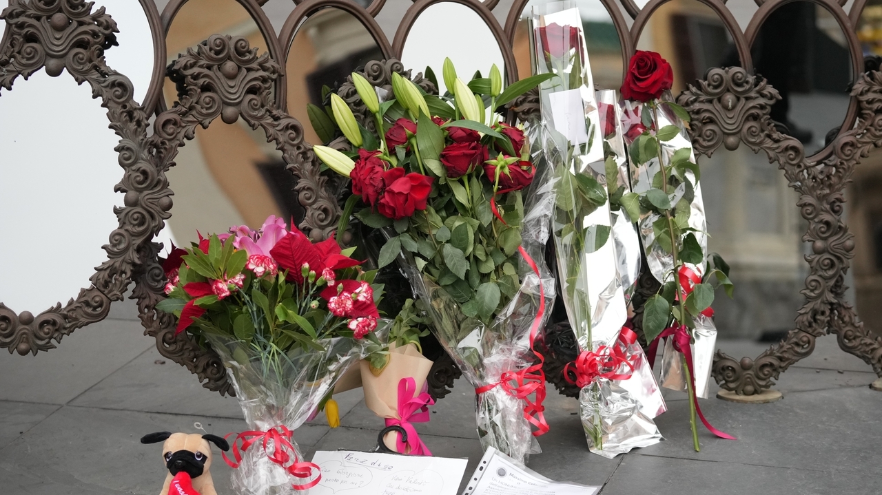 Rome pays last respects to fashion 'emperor' Valentino in a two-day ...