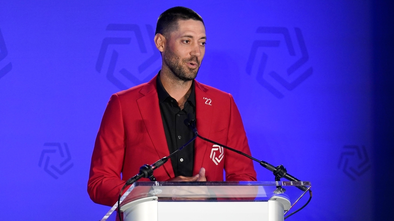 Clint Dempsey says the US Soccer Federation is taking too long to hire ...