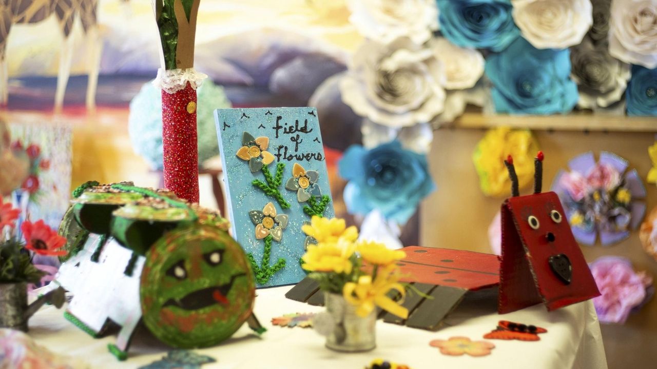 Participants 'build full lives' at day hab programs - Newsday