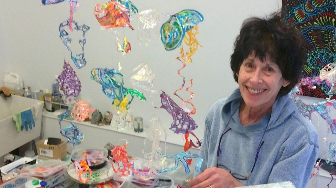 'TAKEOVER!' gives artists their own pop-up studios - Newsday