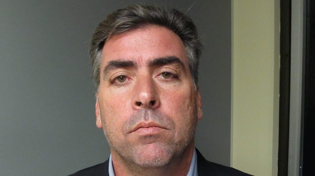Judge: Plea talks fail, Ronald Cianciulli faces dumping trial - Newsday