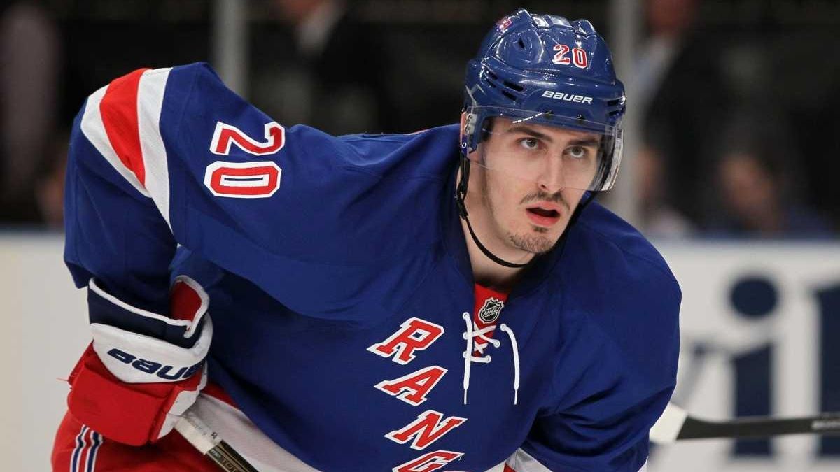 Chris Kreider makes regular-season debut in hometown of Boston - Newsday