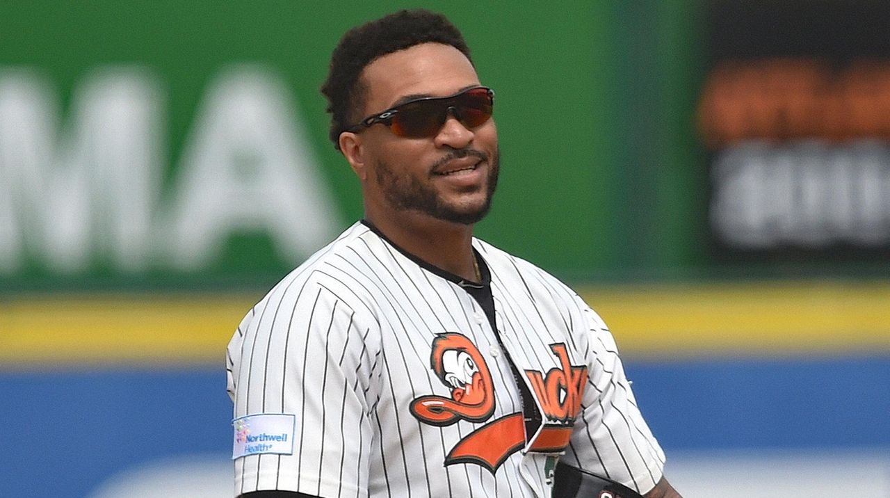 Ducks' Fields overcomes time away and a rough start - Newsday