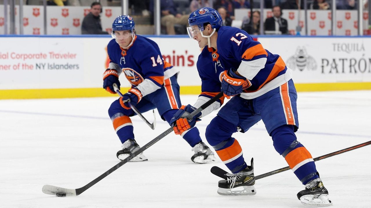 Islanders' Bo Horvat, Mathew Barzal gaining confidence in each other on ...