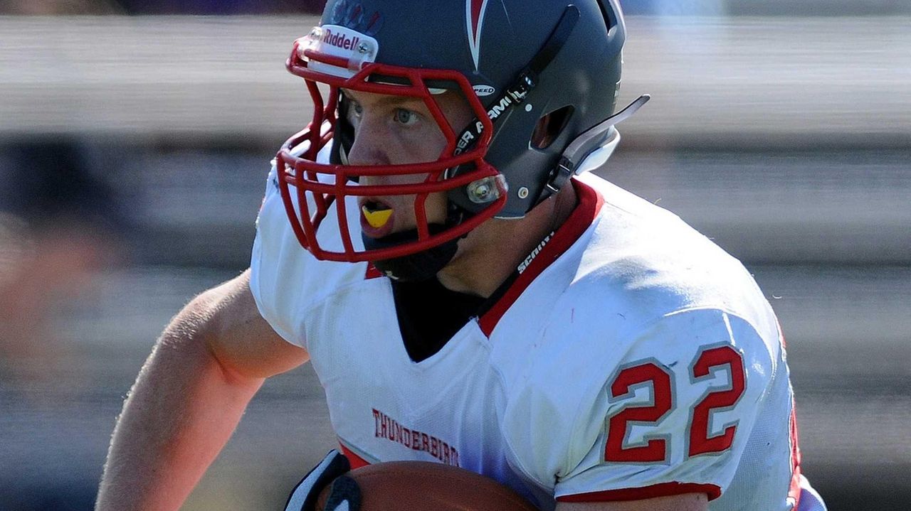 Ryan Harvey's 3 touchdowns lead Connetquot - Newsday