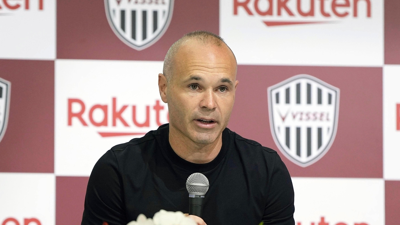Iniesta says he's leaving Japanese club Vissel Kobe but wants to keep ...