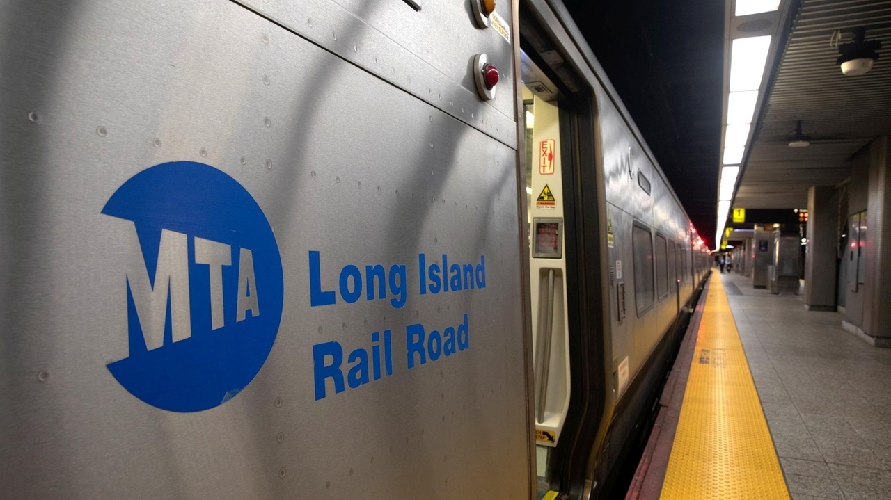MTA, LIRR labor leaders meet, but are no closer to avoiding work ...