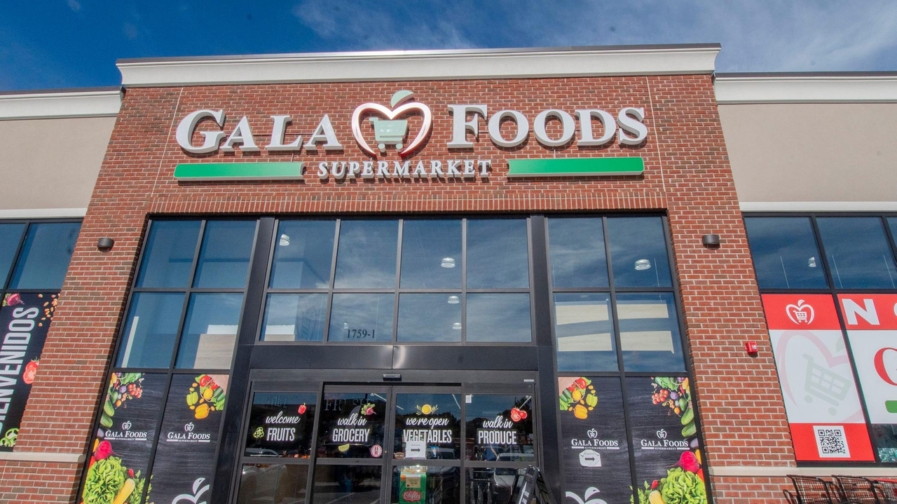 New Gala Foods market brings international flavors to Centereach - Newsday