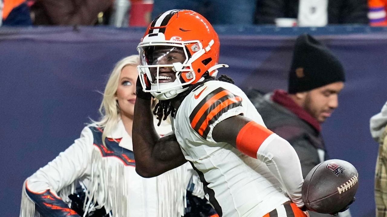 Fueled by boos, Browns receiver Jerry Jeudy turns in 235-yard ...