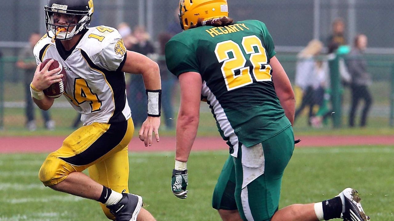 Andrew Caccamo, Ryan Heizman help Commack upset Ward Melville, 17-14 ...