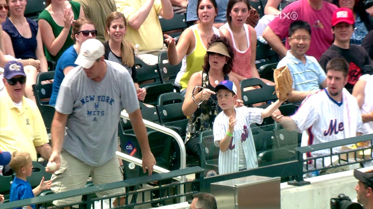 Man swipes ball meant for LI boy at Citi Field - Newsday