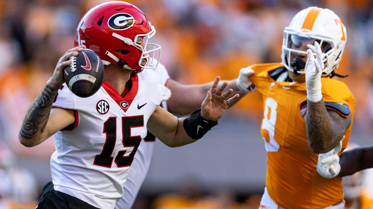 Georgia's Beck, Alabama's Milroe lead teams to SEC title game after replacing big-name QBs - Newsday