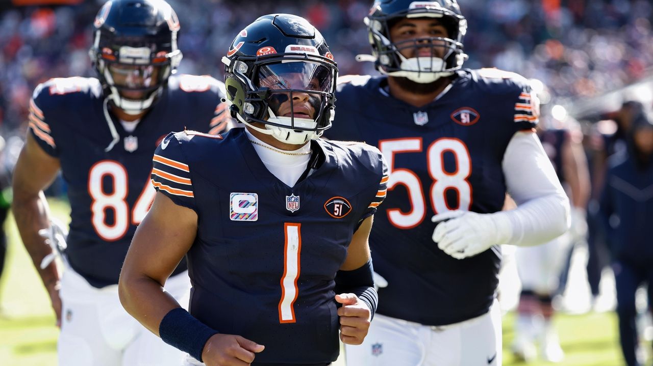 Chicago Bears QB Justin Fields doubtful after 1st practice since ...