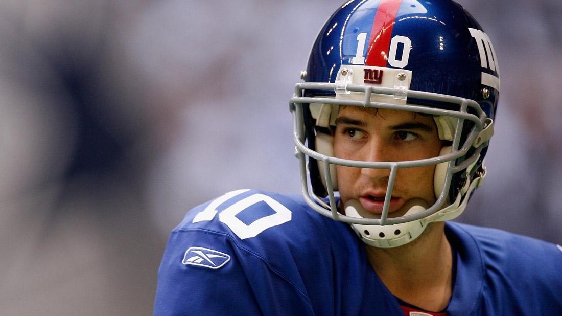Dependable Eli just keeps rolling along - Newsday