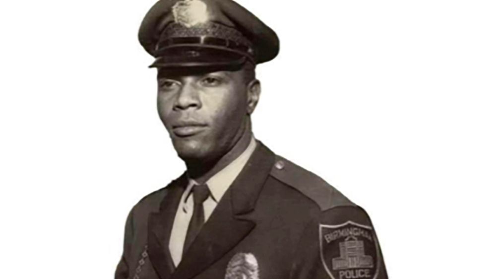 Leroy Stover, Birmingham's first Black police officer, dies at 90 - Newsday