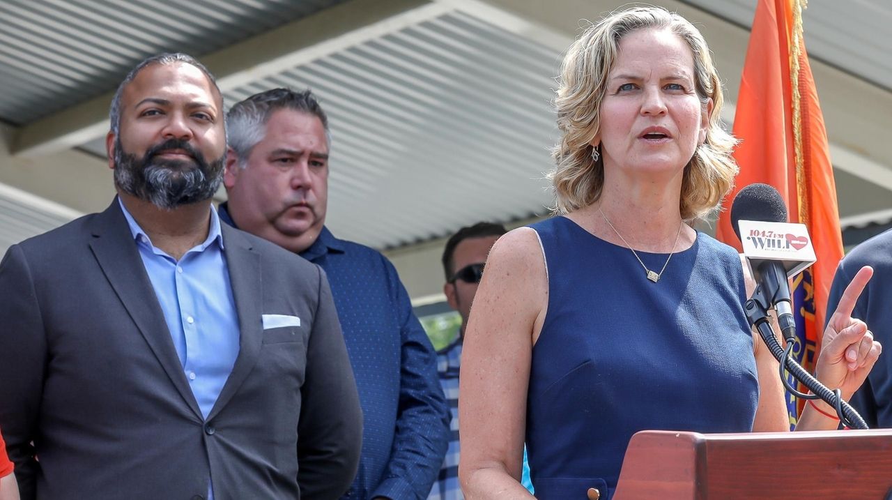 WHLI adds FM signal, will simulcast AM station - Newsday