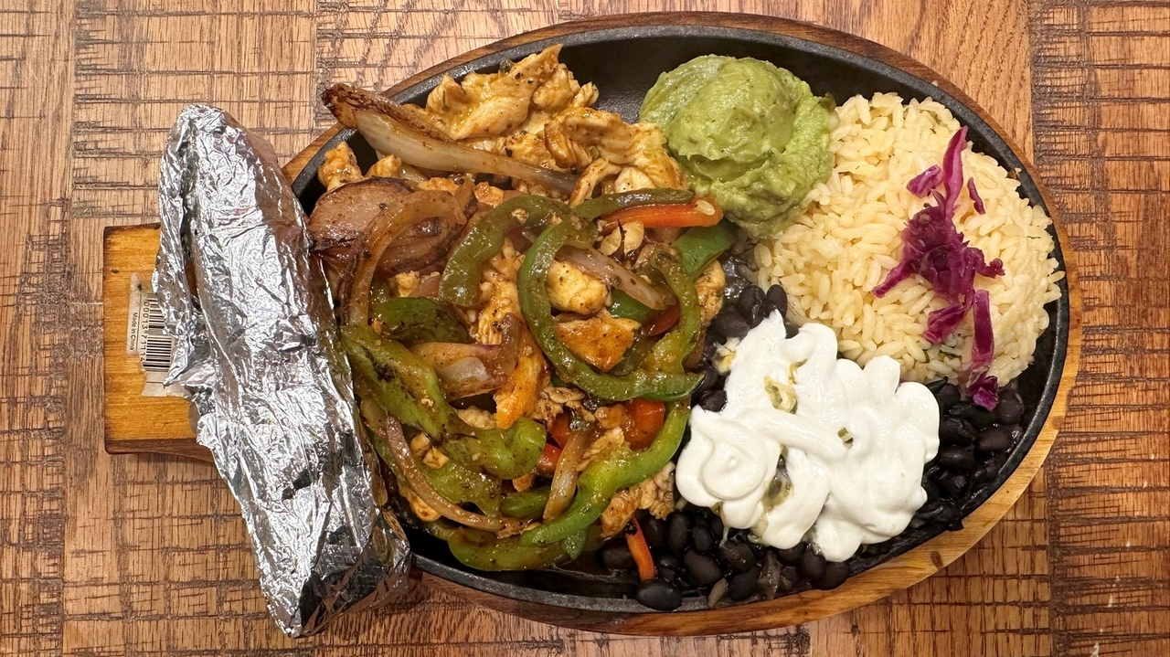Lucharitos opens in Mineola - Newsday