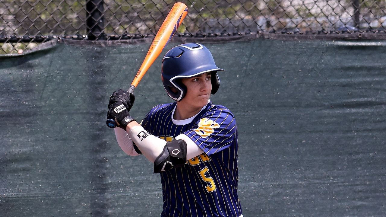 Hancock's 2-run single caps 4-run sixth, propels West Babylon to ...